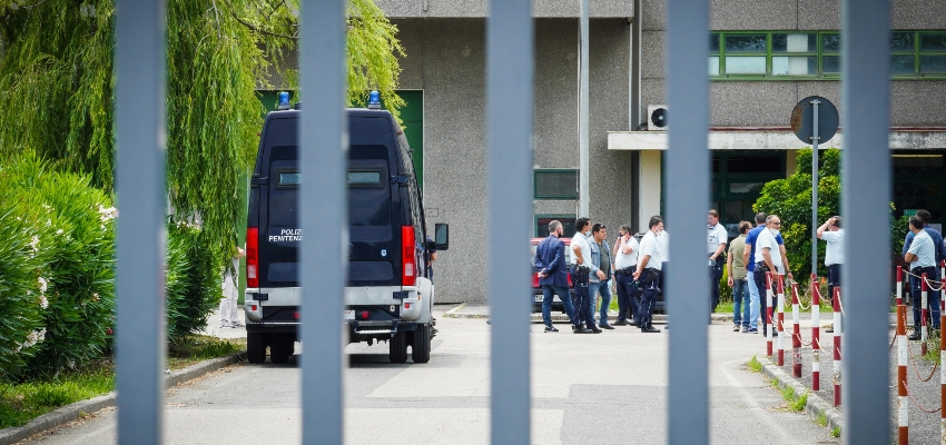 Quanto sono messe male le carceri italiane, numeri alla mano | Pagella ...