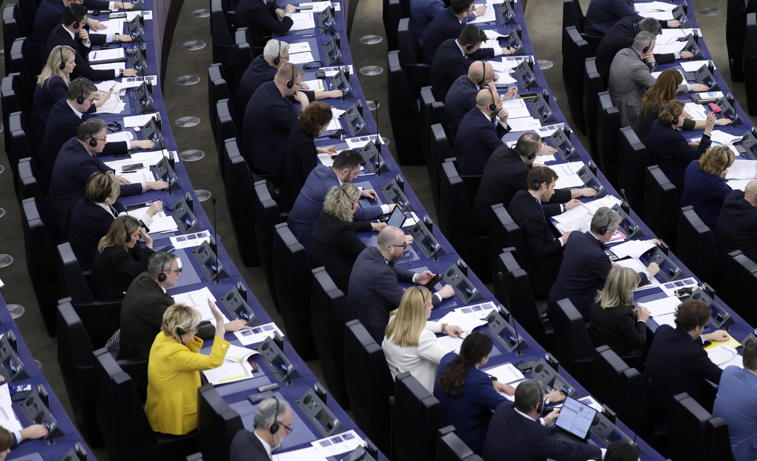 Piano di riarmo: come hanno votato i partiti italiani al Parlamento Ue ...