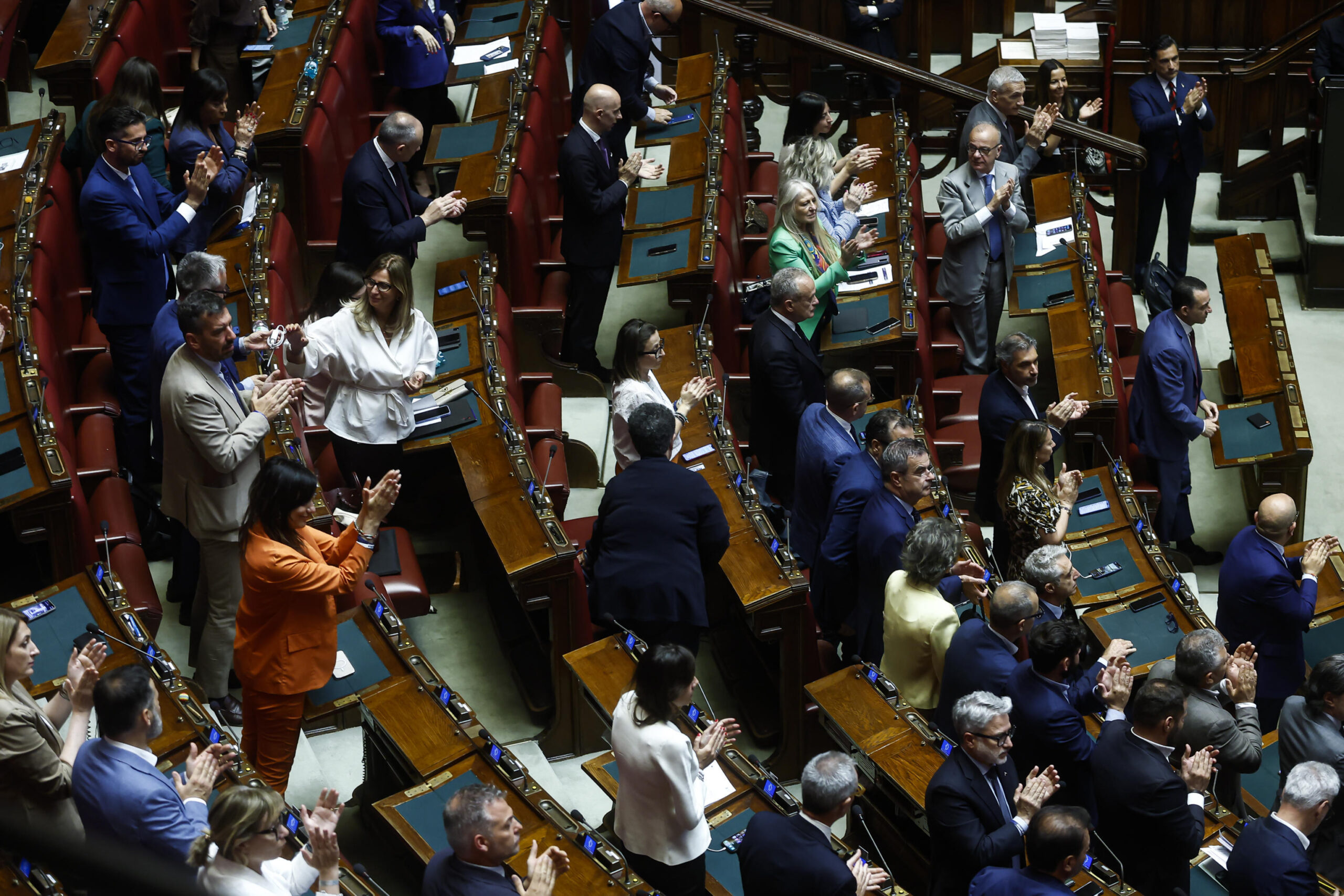 I deputati della maggioranza si sono sbagliati a votare una mozione ...